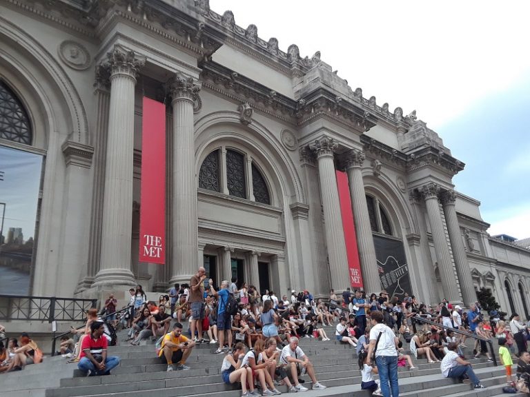 The MET: Metropolitan Museum of Art Tour - Passport by Design