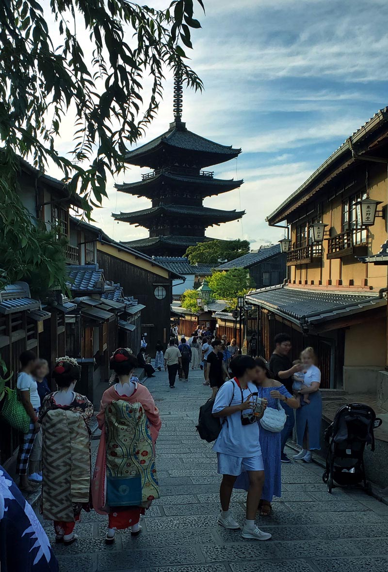 7 Day Kyoto Fall Itinerary for Your First Visit - Passport by Design